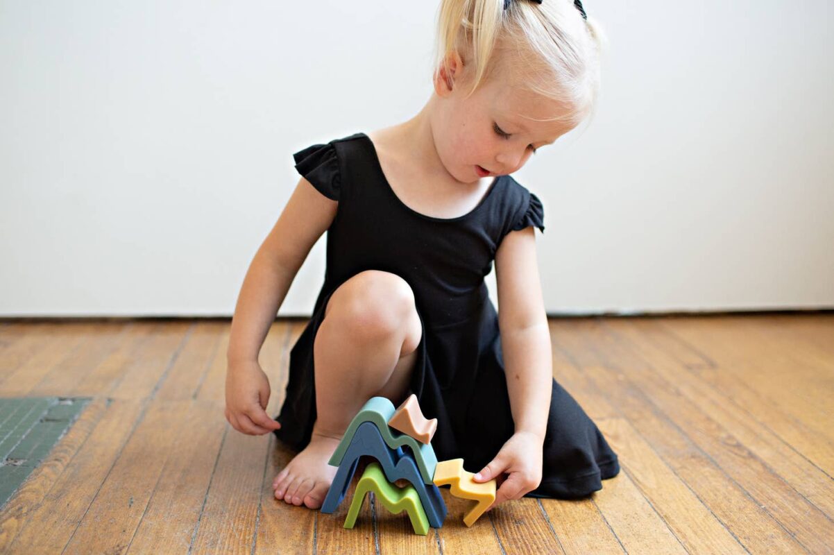 Bannor Toys Silicone Mountain Stacker